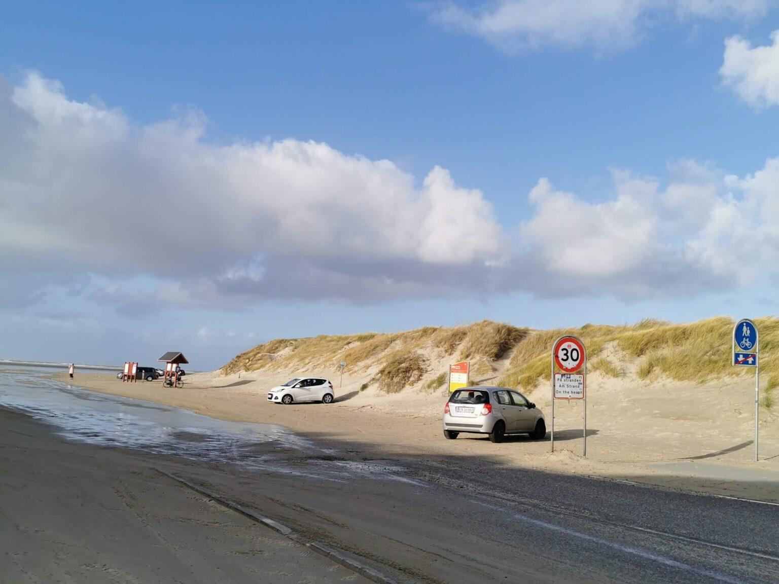 Driving on a beach in Rømø - Denmark - Backpacking Peanuts